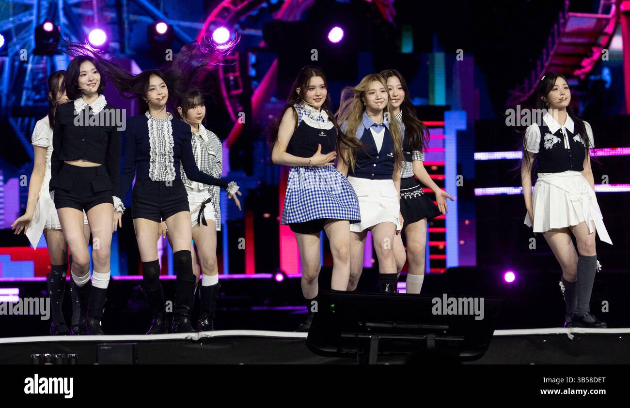 Seoul, South Korea. 30th Apr, 2025. Indonesian Carmen, South Korean ...