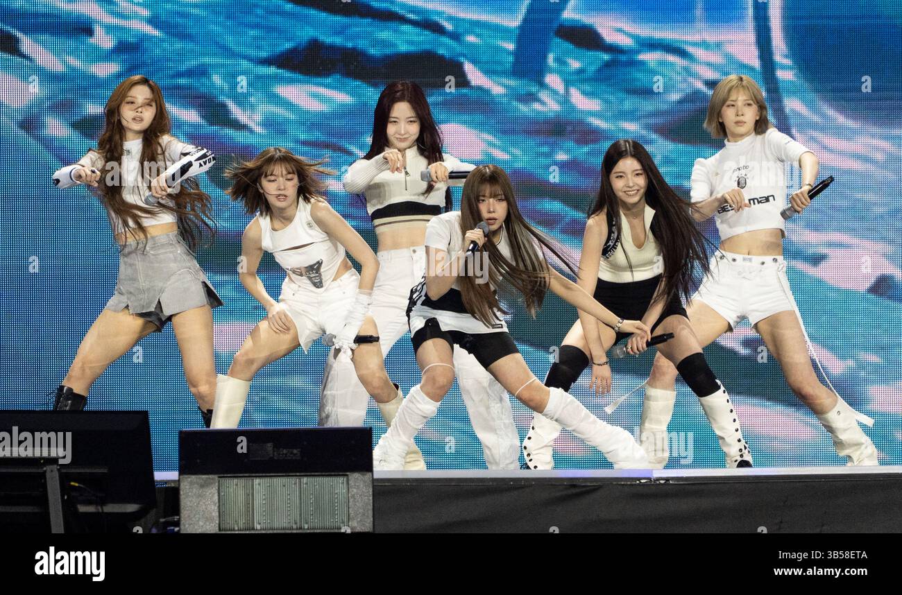 Seoul, South Korea. 30th Apr, 2025. Australian and South Korean singer ...