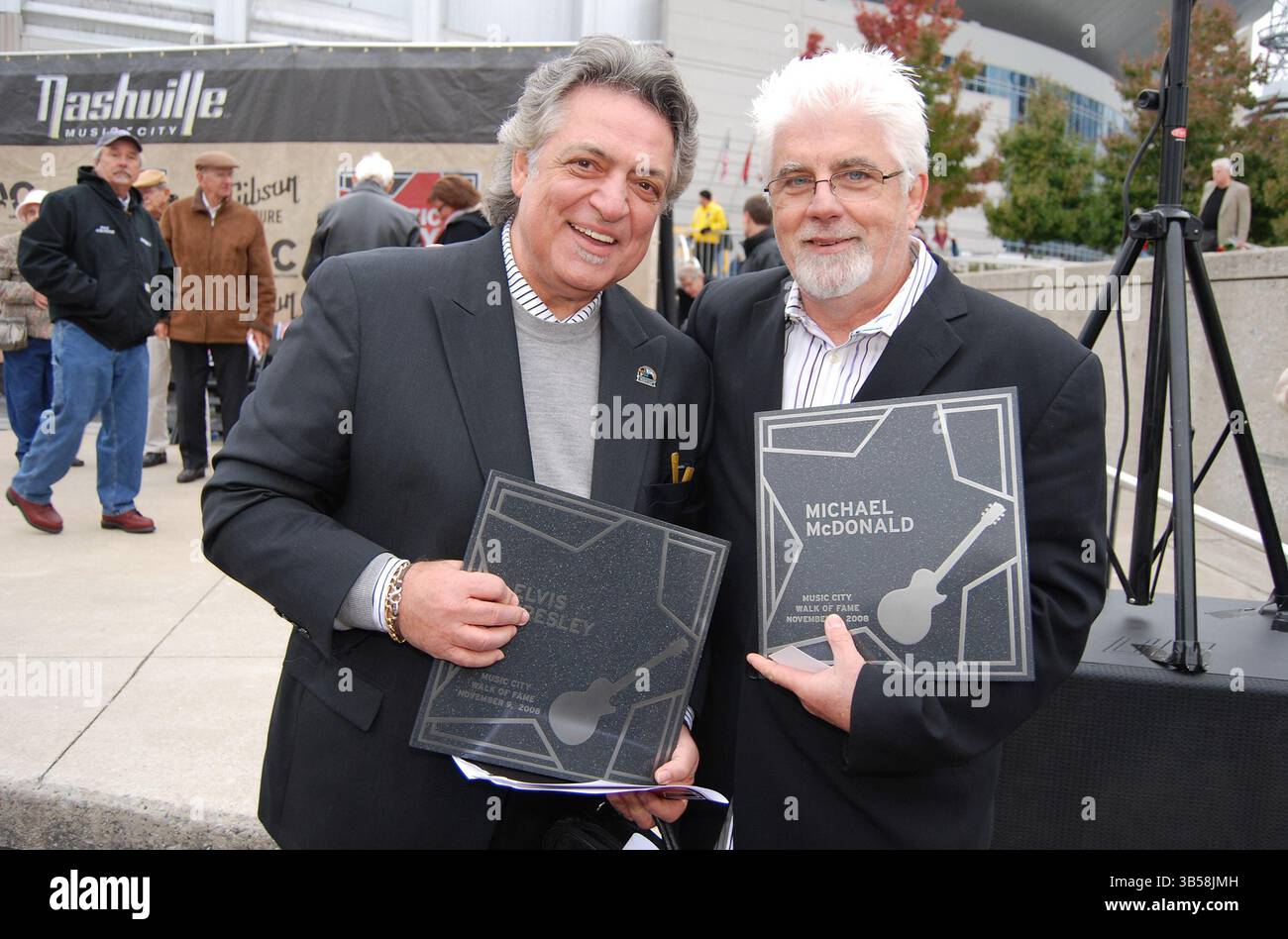 Elvis pesley hi-res stock photography and images - Alamy