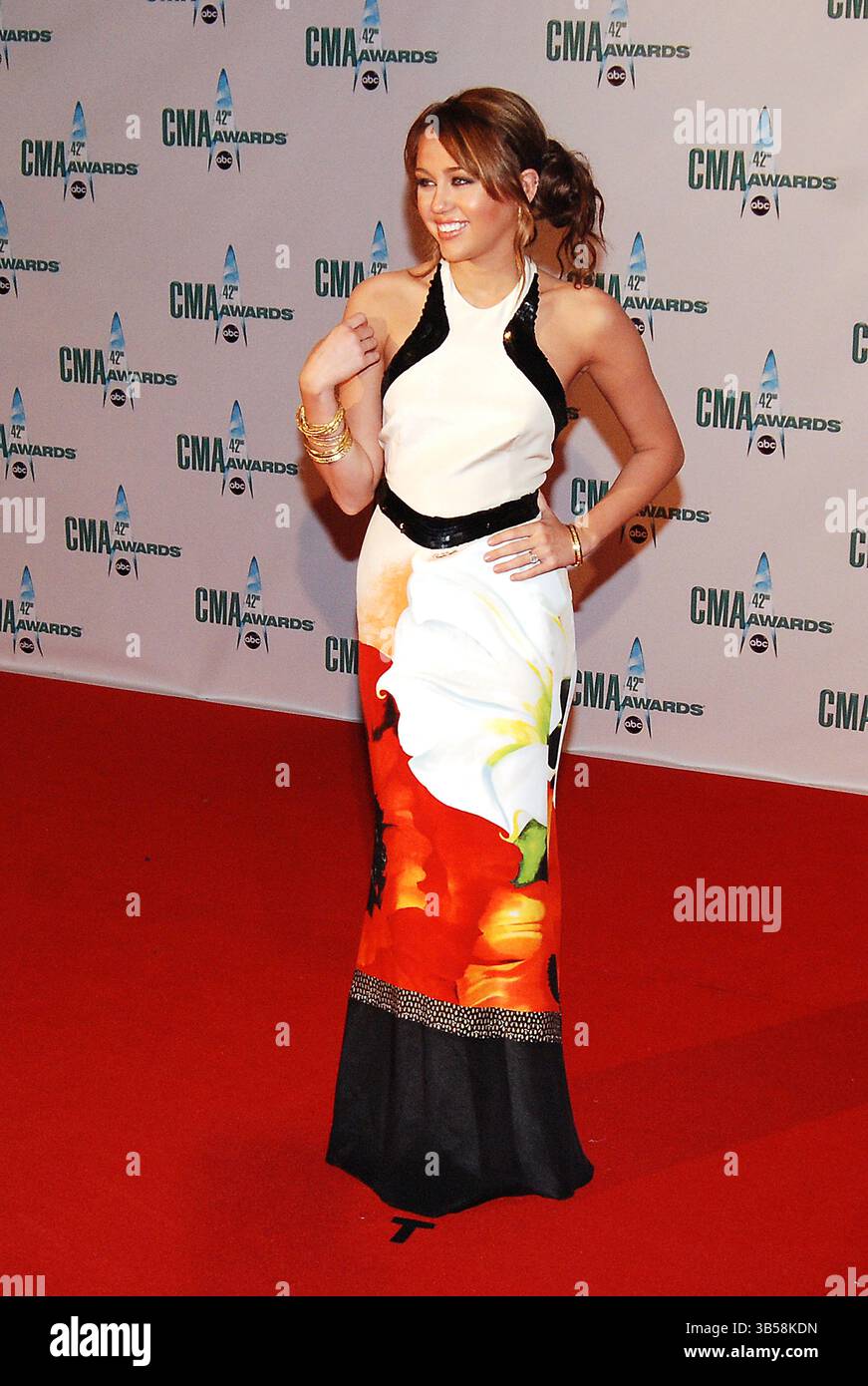 Miley cma 2008 hi-res stock photography and images - Alamy