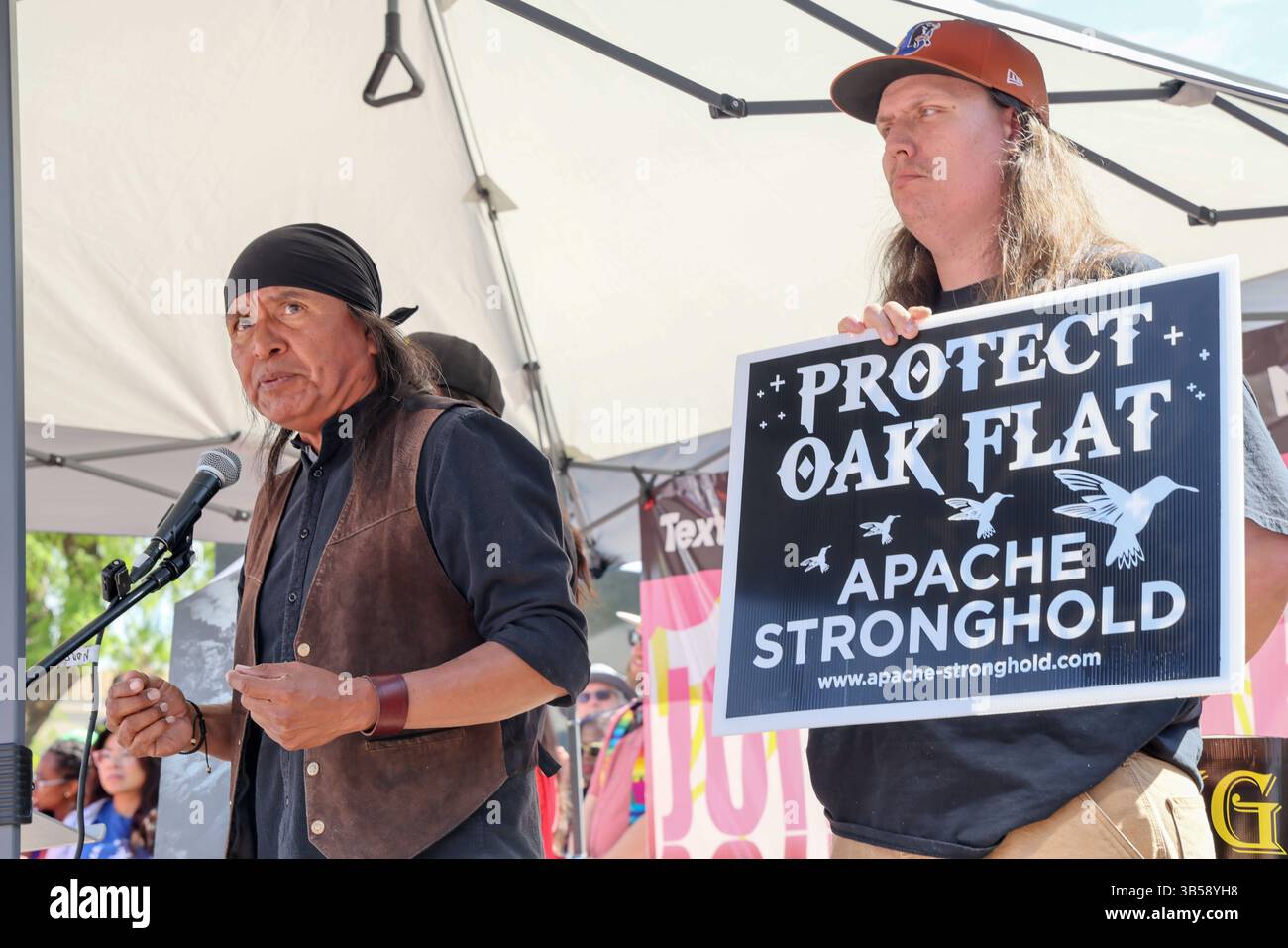 Phoenix, USA. 01st May, 2025. Apache Stronghold leader Dr. Wendsler ...