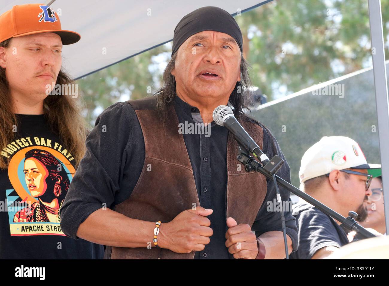Phoenix, USA. 01st May, 2025. Apache Stronghold leader Dr. Wendsler ...