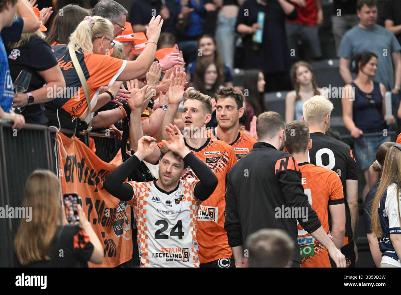 01.05.2025, LKH Arena, Lueneburg, GER; 1. VBL, Play Offs, Finale, SVG ...