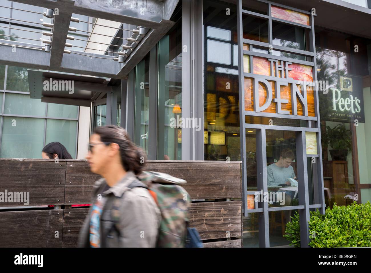 Companies students internships hi-res stock photography and images - Alamy