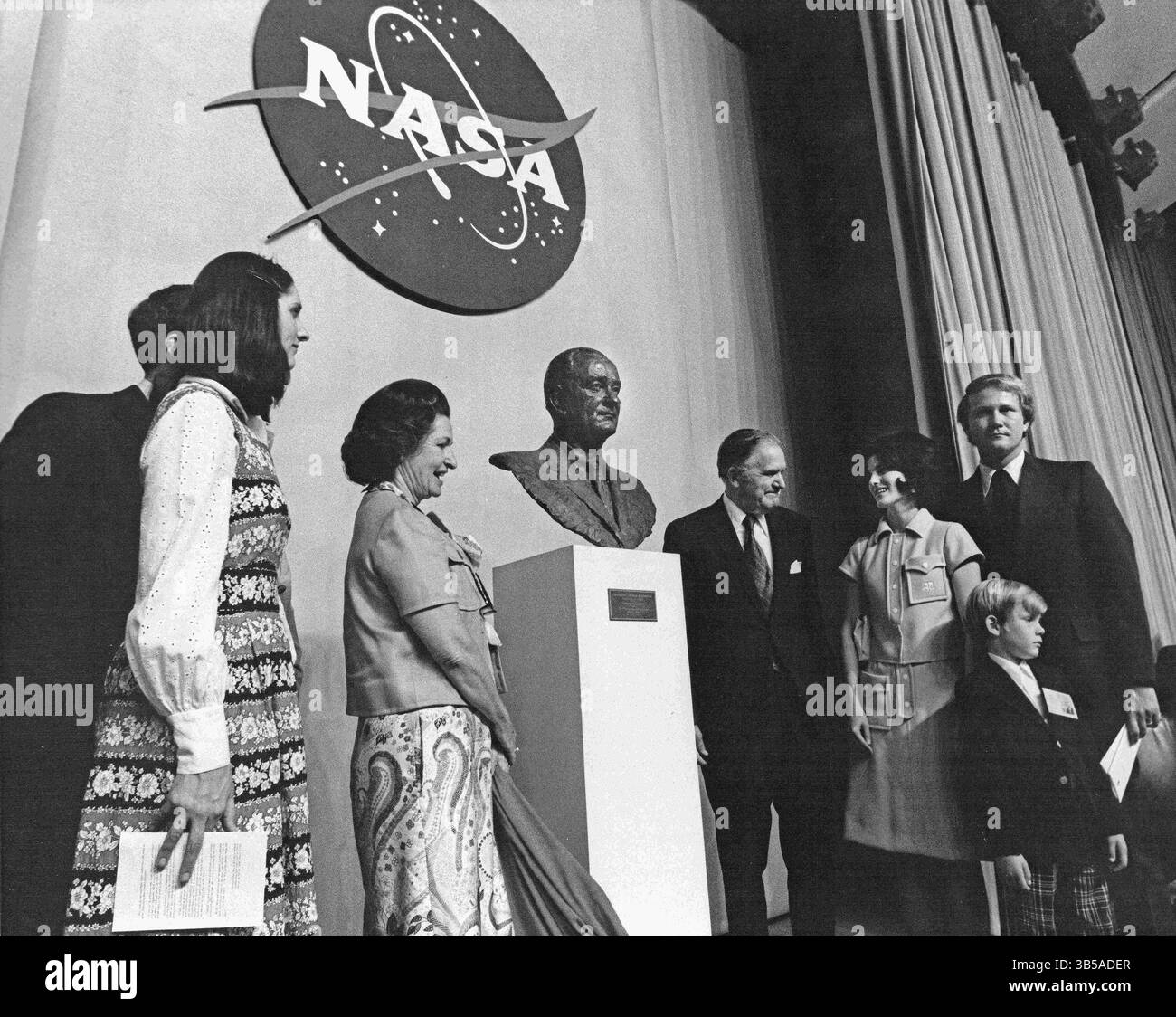 August 27, 1973, Houston, Texas, USA: The family of President Lyndon B. Johnson, along with mr ...