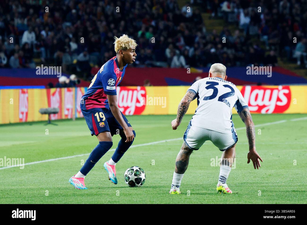 Barcelona, Spain. Credit: D. 30th Apr, 2025. Lamine Yamal (Barcelona ...