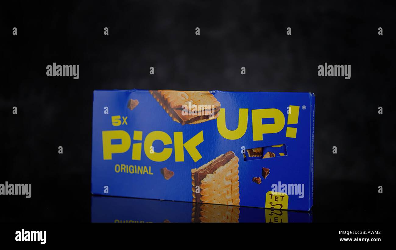 Pick up original chocolate cream hi-res stock photography and images ...