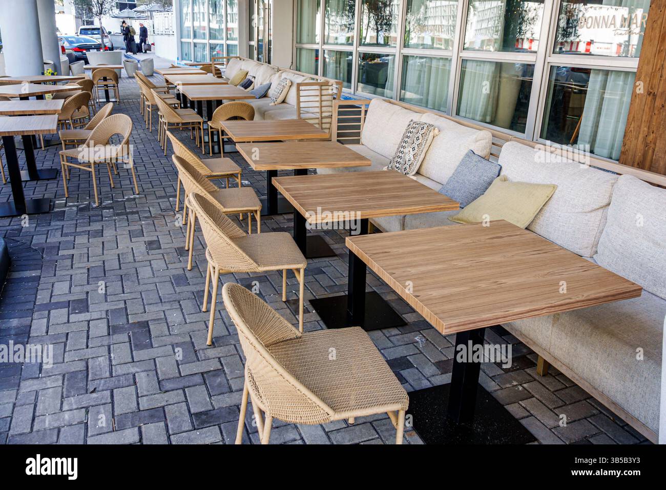 Casual cafe cafes hospitality leisure hi-res stock photography and ...