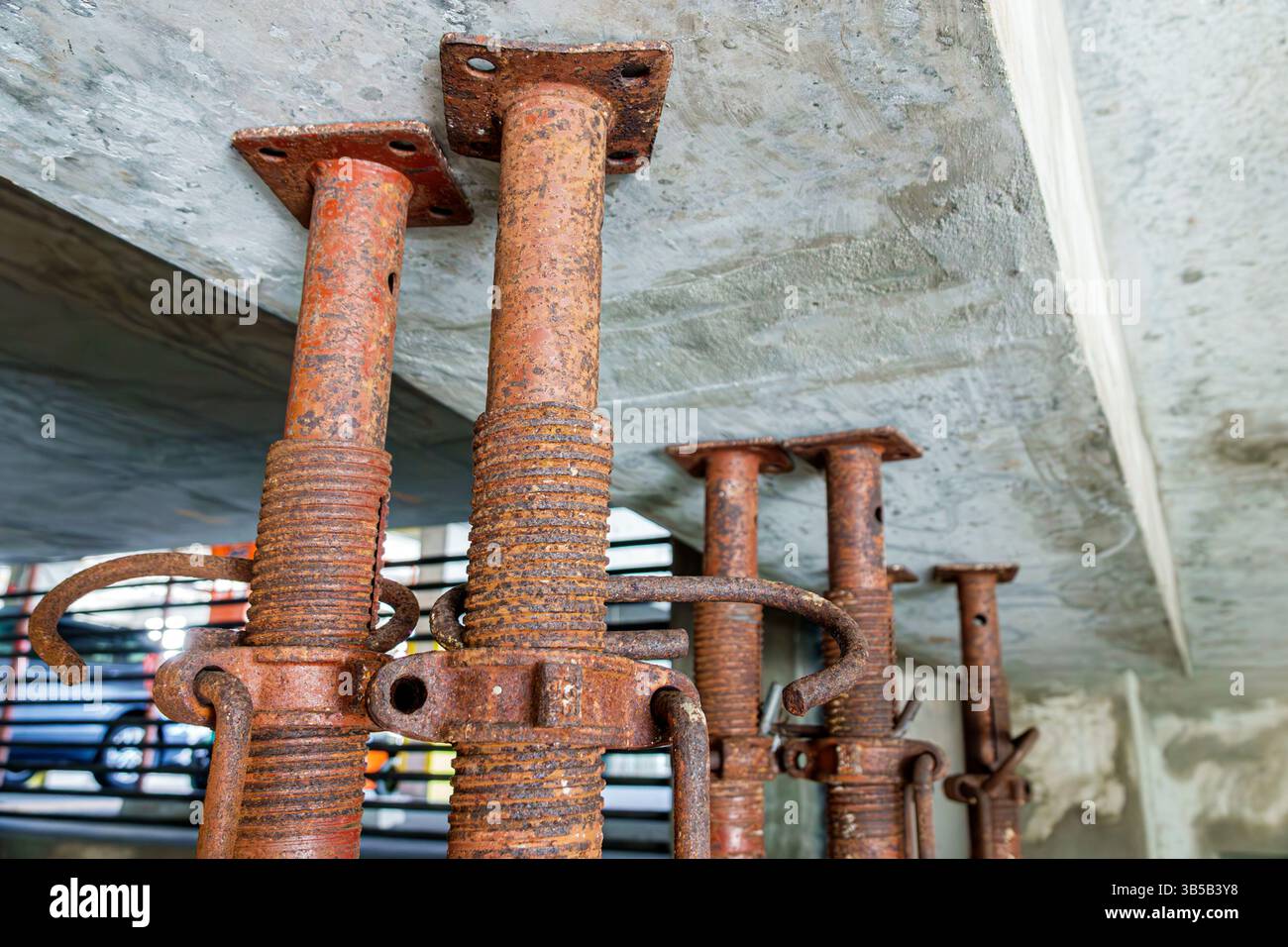 Concrete form support props hi-res stock photography and images - Alamy