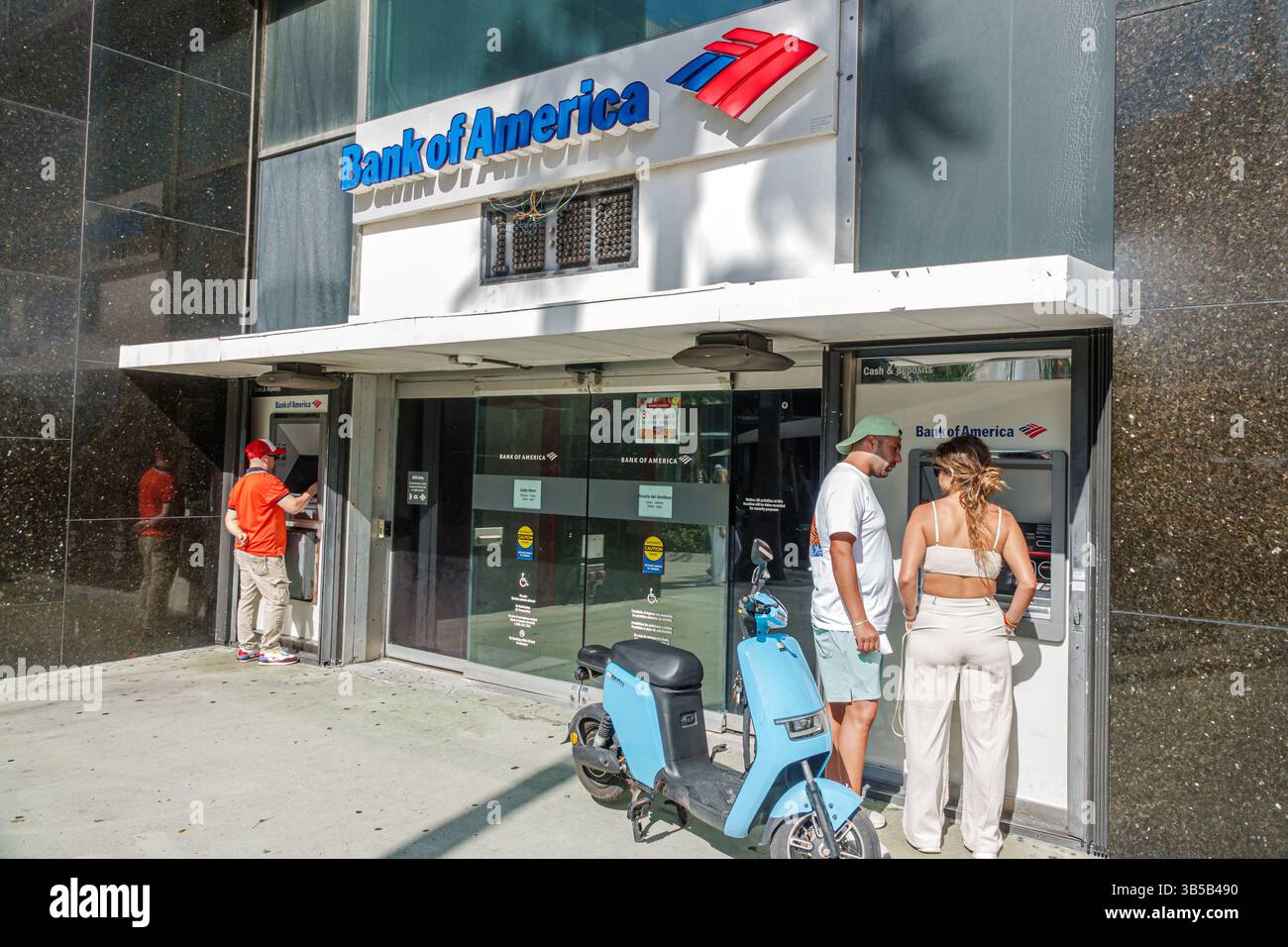 Miami Beach Florida,Lincoln Road Mall,Bank of America branch,ATM usage ...