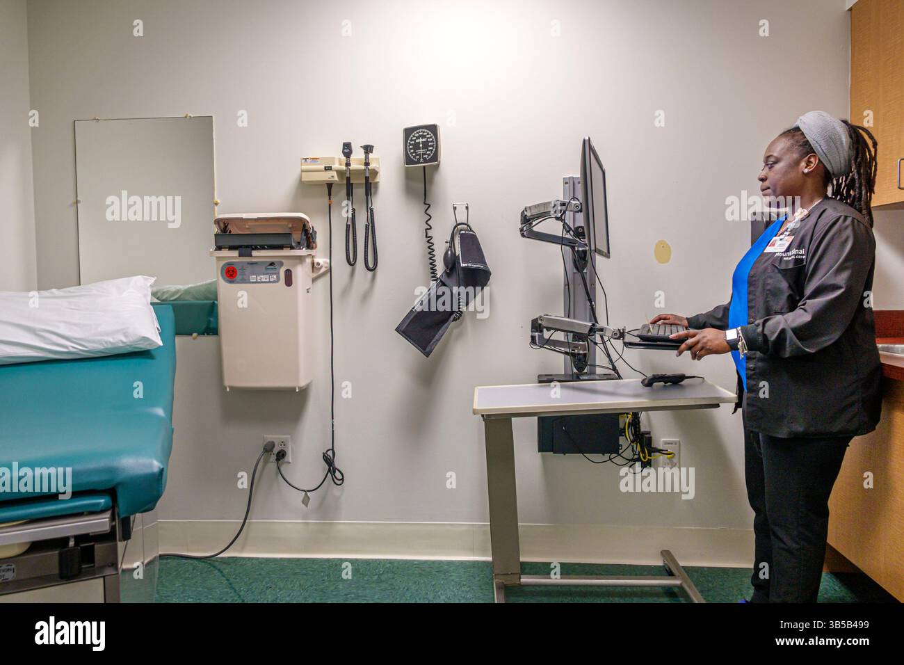 Miami Beach Florida,Mt. Mount Sinai Medical Center centre hospital,exam room,inside interior ...