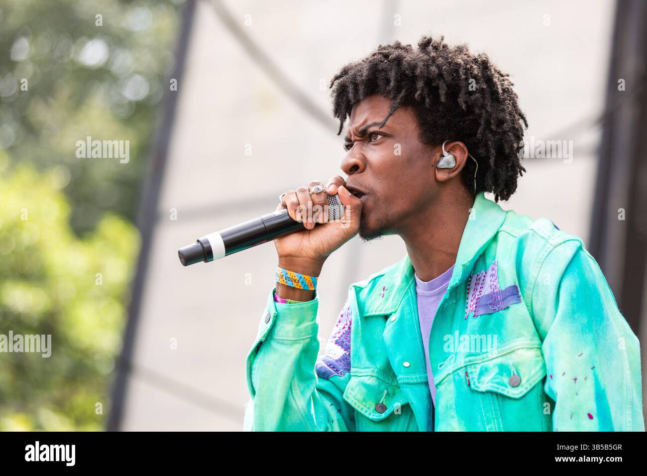 Redveil hi-res stock photography and images - Alamy