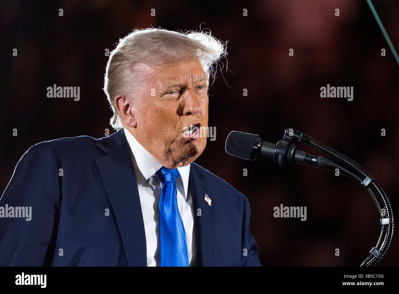 President Donald Trump gives a commencement address at the University ...