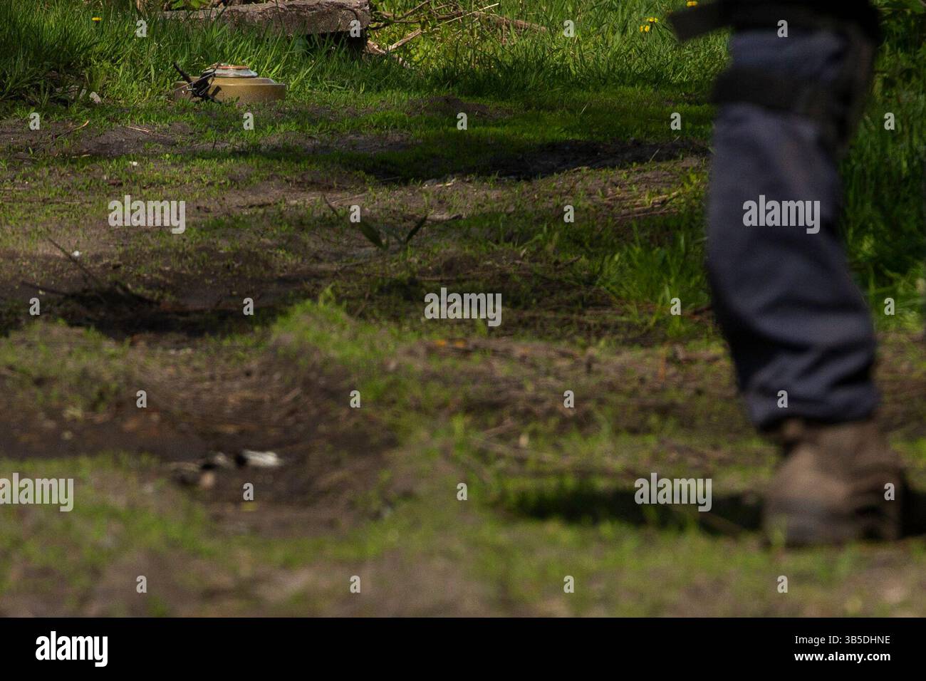 A russian anti tank landmine hi-res stock photography and images - Alamy