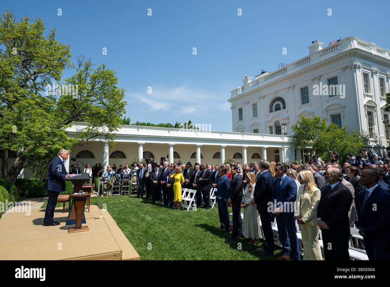 President Donald Trump delivers remarks at a National Day of Prayer ...