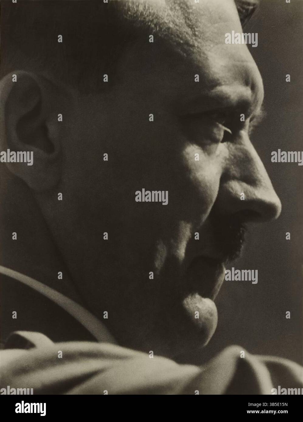 Hitler portrait close up hi-res stock photography and images - Alamy