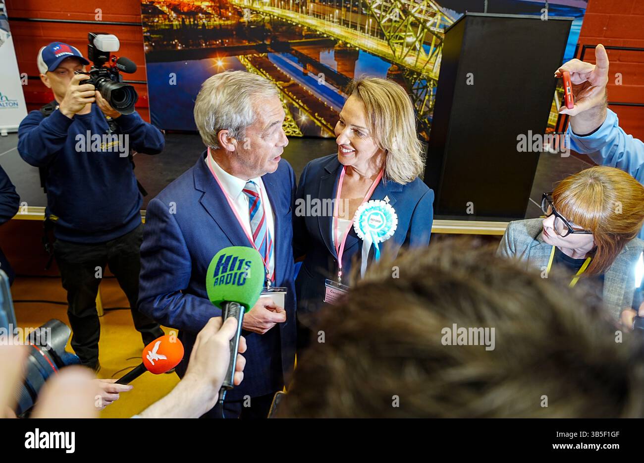 Nigel farage sarah pochin arrive hi-res stock photography and images ...