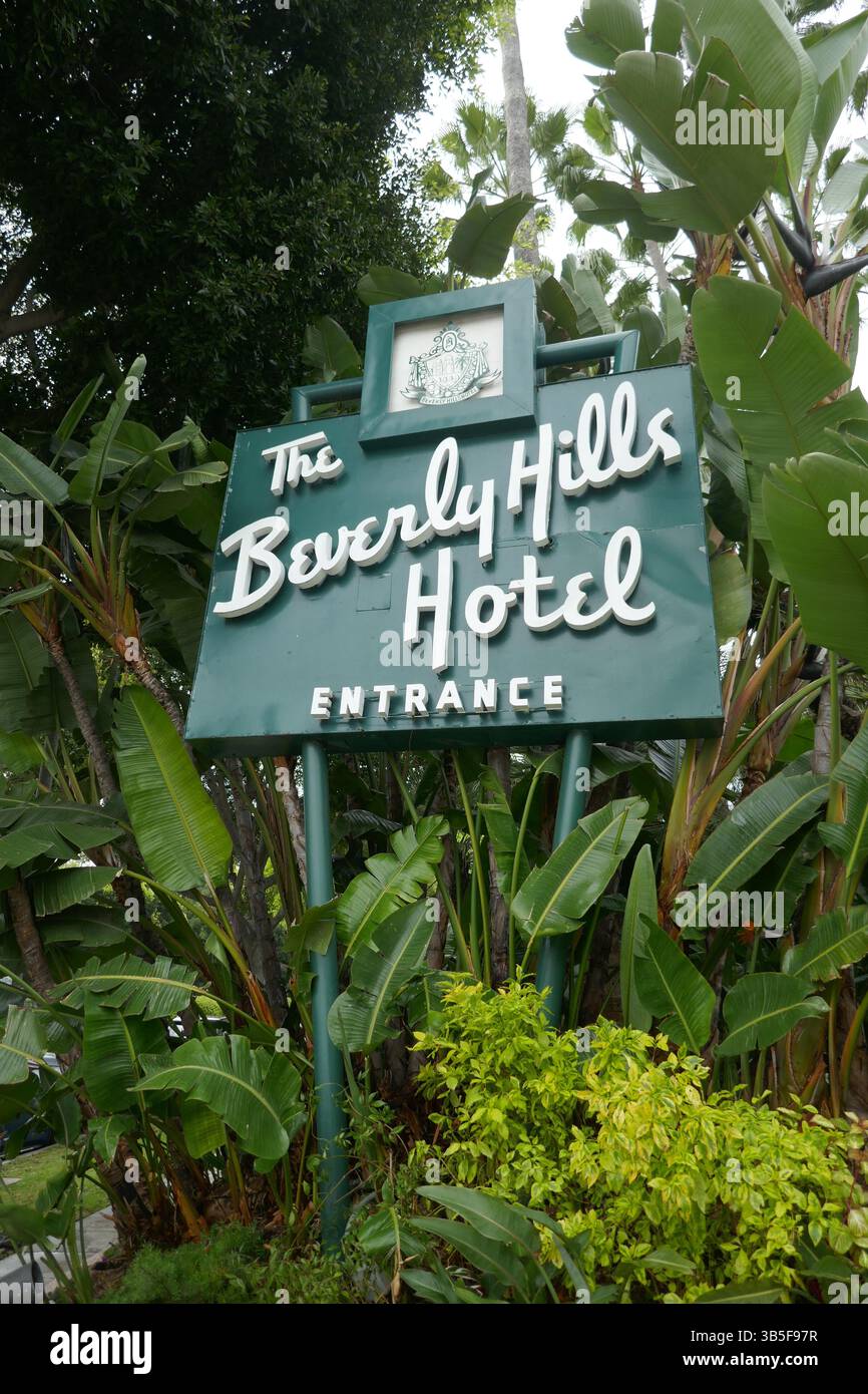 Beverly Hills, California, USA 1st May 2025 Beverly Hills Hotel Sign at ...