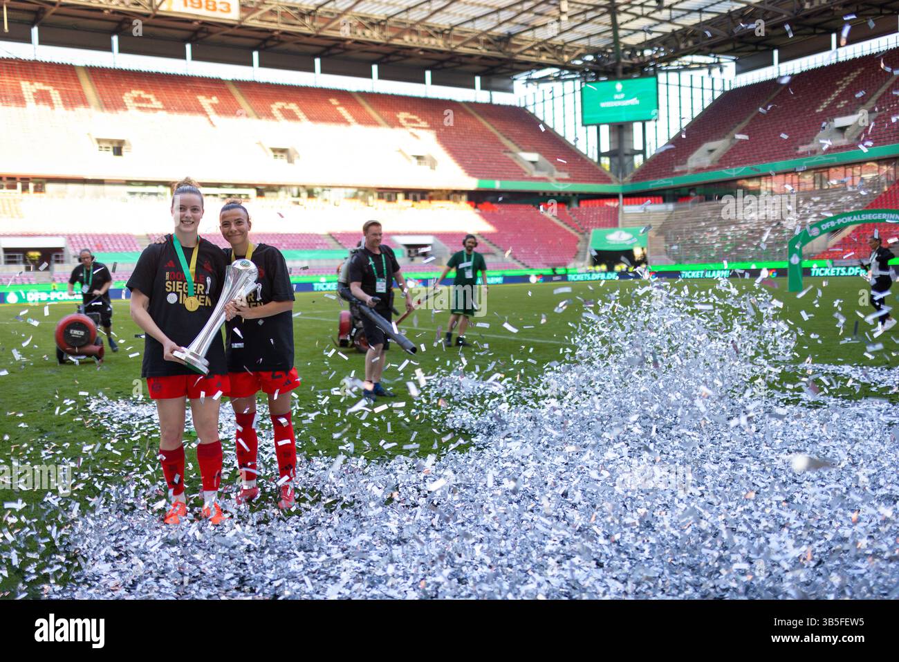 Köln, Germany. 01st May 2025. Alara Sehitler (FCB) Arianna Caruso (FCB ...