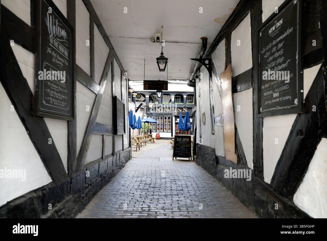 The New Inn, 16 Northgate Street, Gloucester, England, a 14th century ...