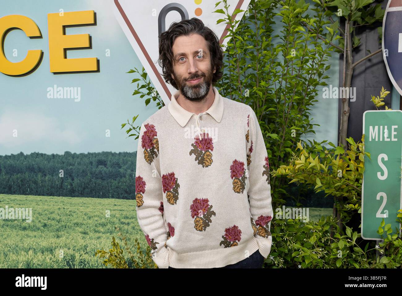 Los Angeles, USA. 01st May, 2025. Simon Helberg attends the arrivals of ...