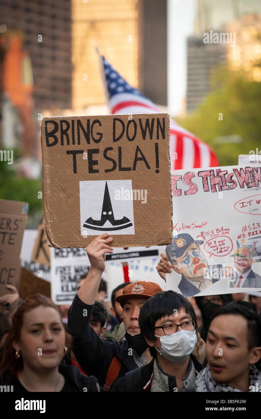 Boston, Massachusetts, USA. 1 May 2025. Over 1,000 rallied in the ...