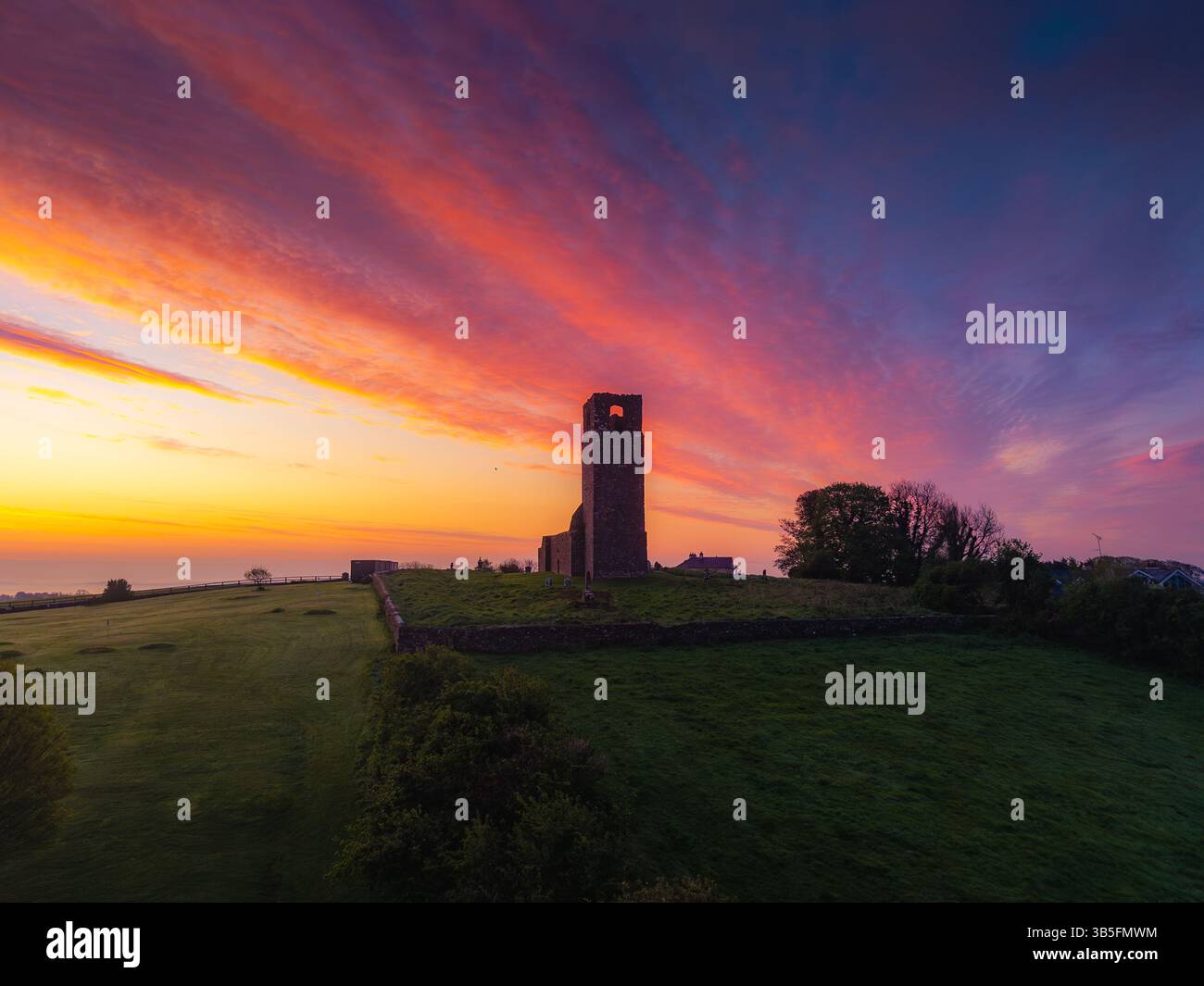 Hill of skryne hi-res stock photography and images - Alamy
