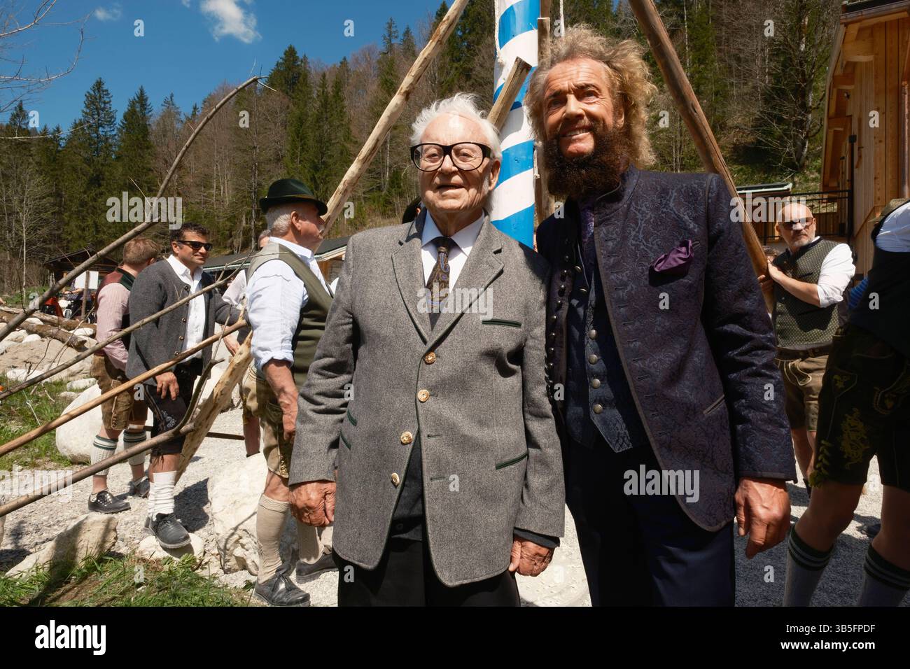 v.l. Werner Brombach Inhaber Erdinger Weissbier Brauerei und Luis ...