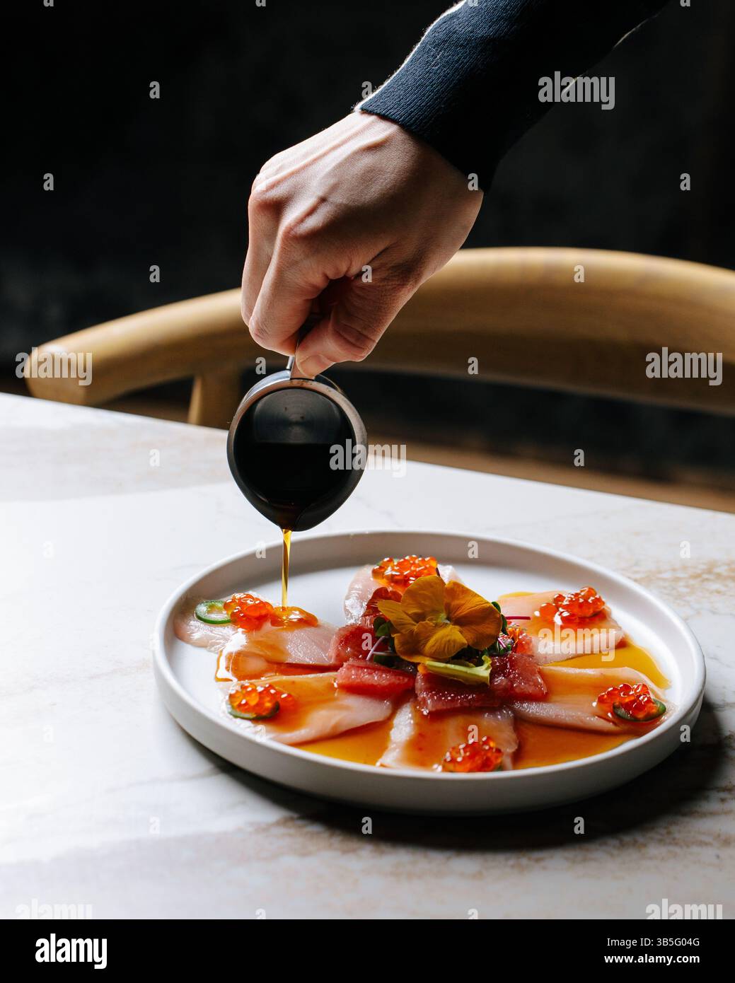Hand sauce hi-res stock photography and images - Alamy