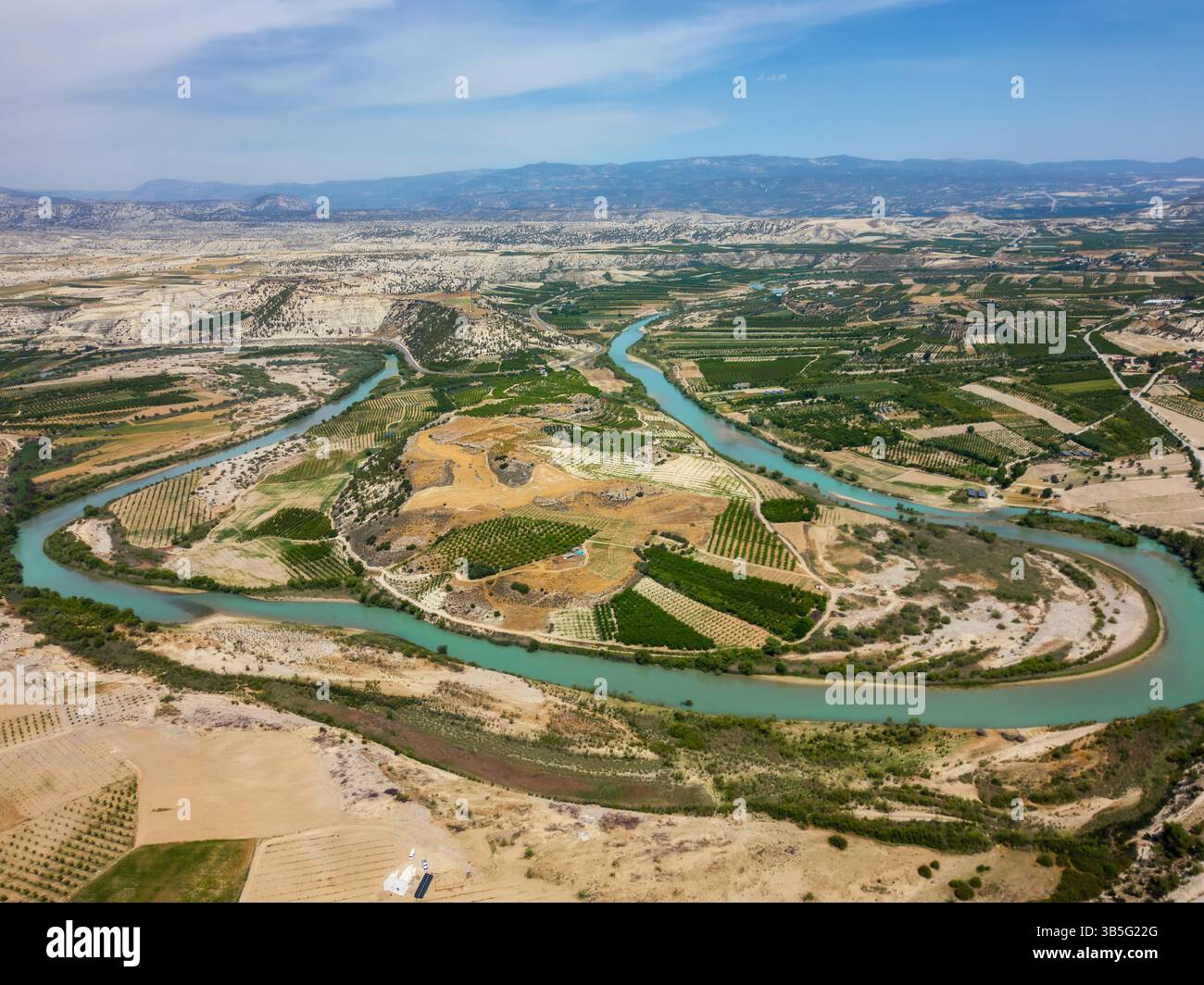Brown winding river aerial hi-res stock photography and images - Alamy