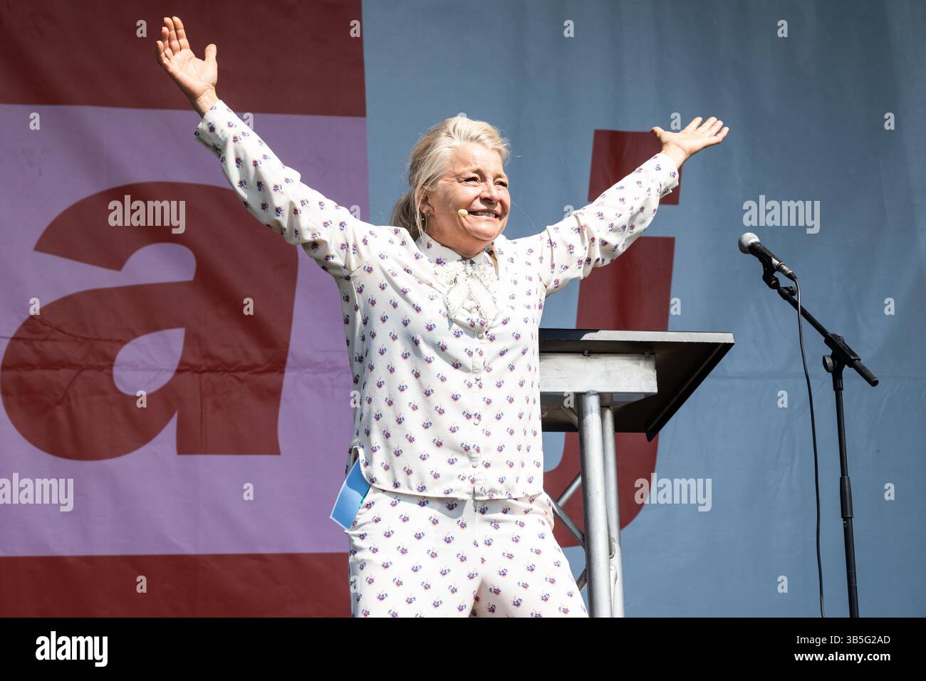 Signe lindkvist hi-res stock photography and images - Alamy