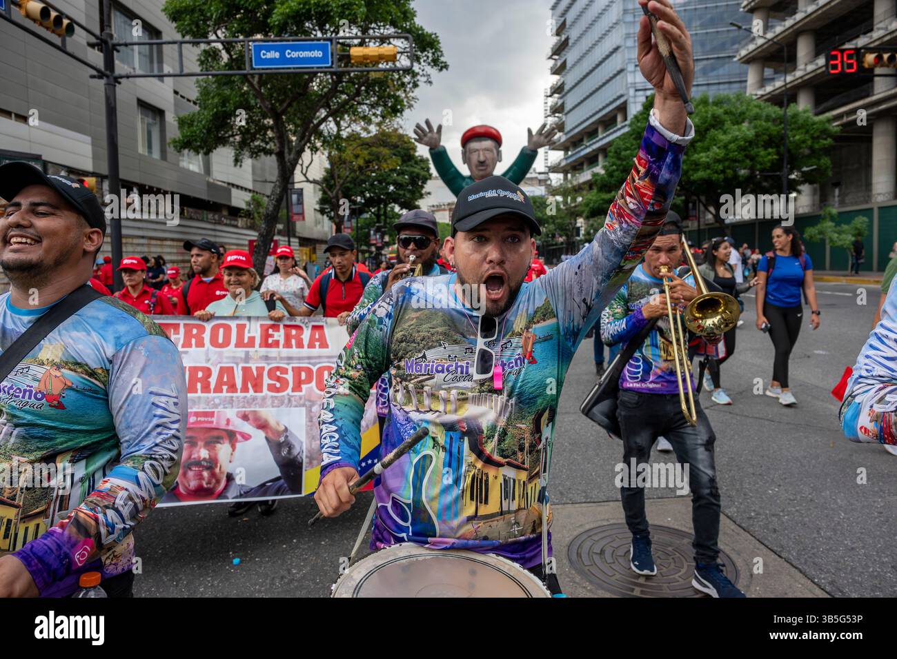 March on May 1st, Labor Day, for the government of Nicolas Maduro and ...
