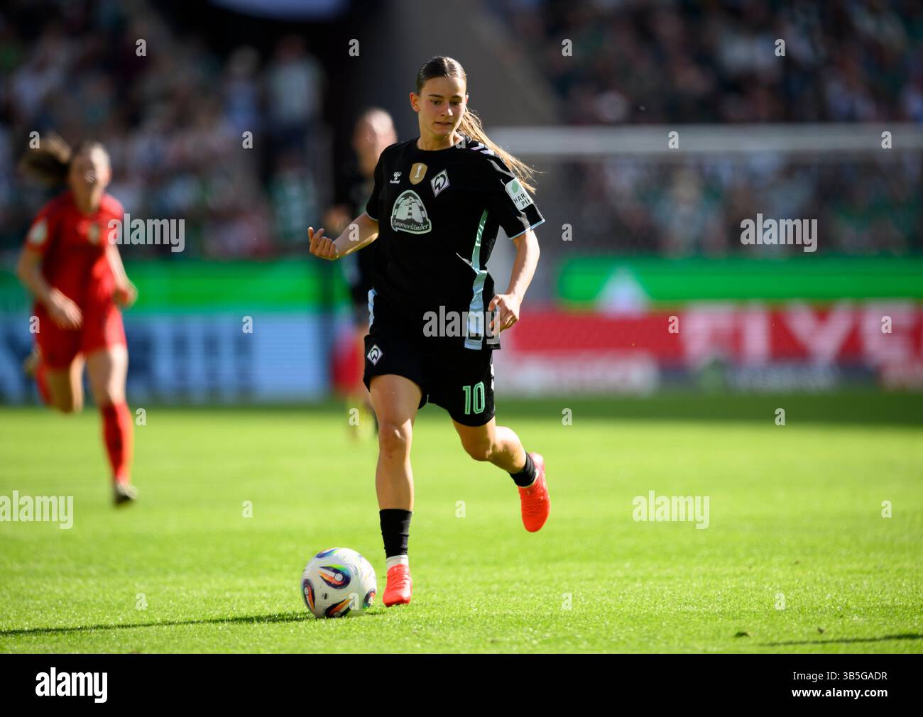 Tuana Mahmoud (HB) in action, DFB Women's Cup Final 2025, FC Bayern ...
