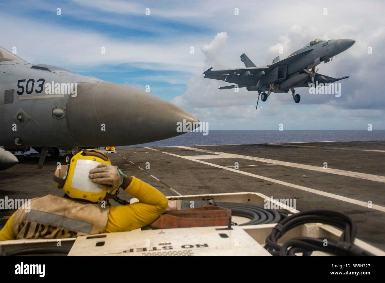 August 15, 2022, Philippine Sea, United States: A U.S. Navy F/A-18E ...