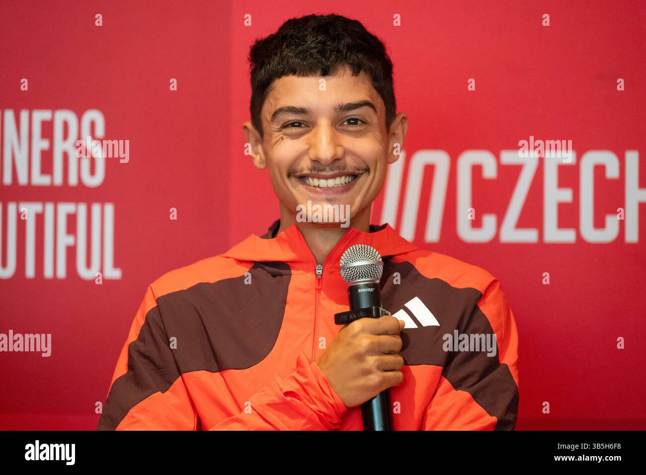 Orlen prague marathon 2025 hi-res stock photography and images - Alamy