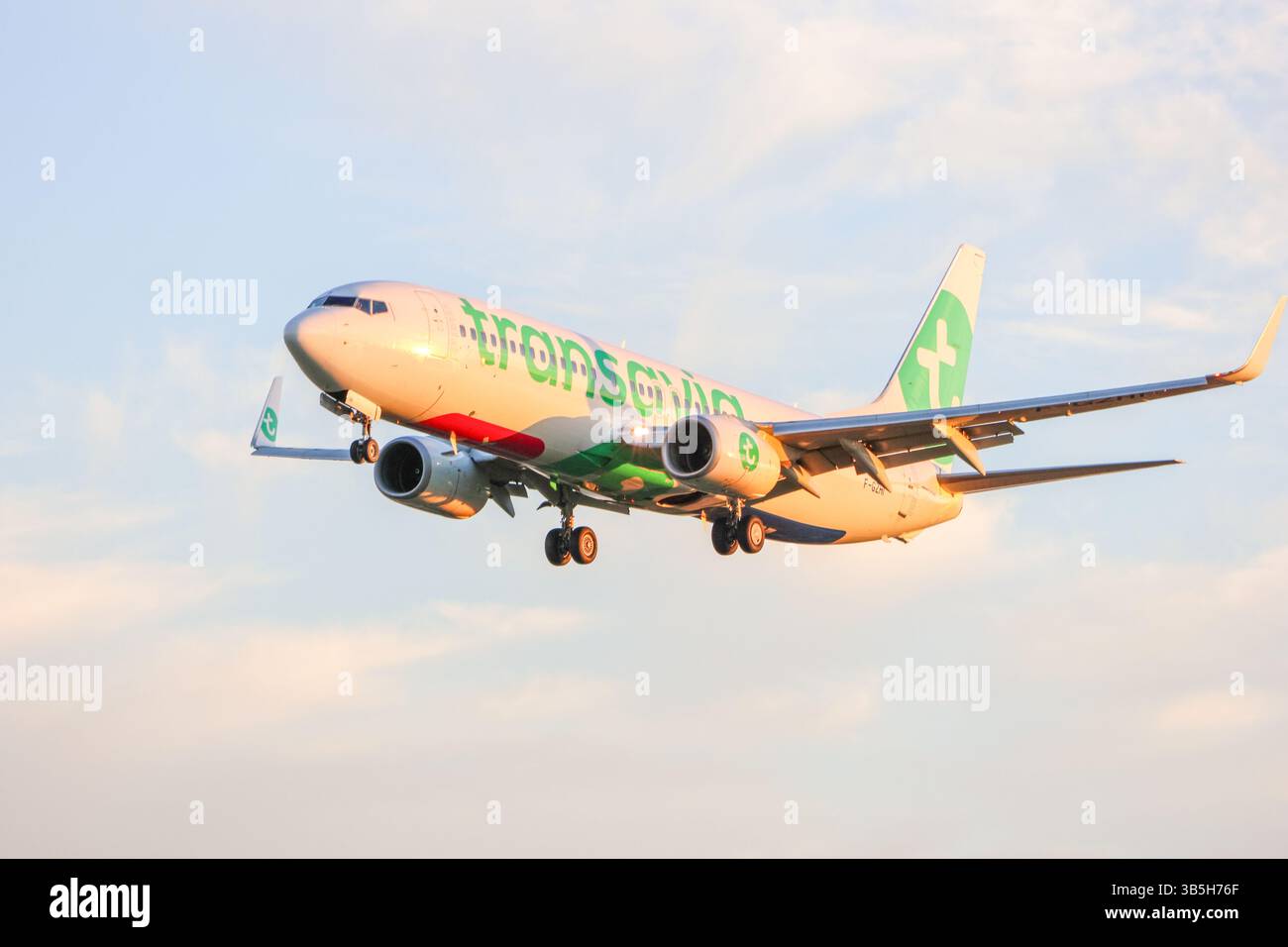 Transavia airlines boeing 737 800 preparing for landing at lisbon ...
