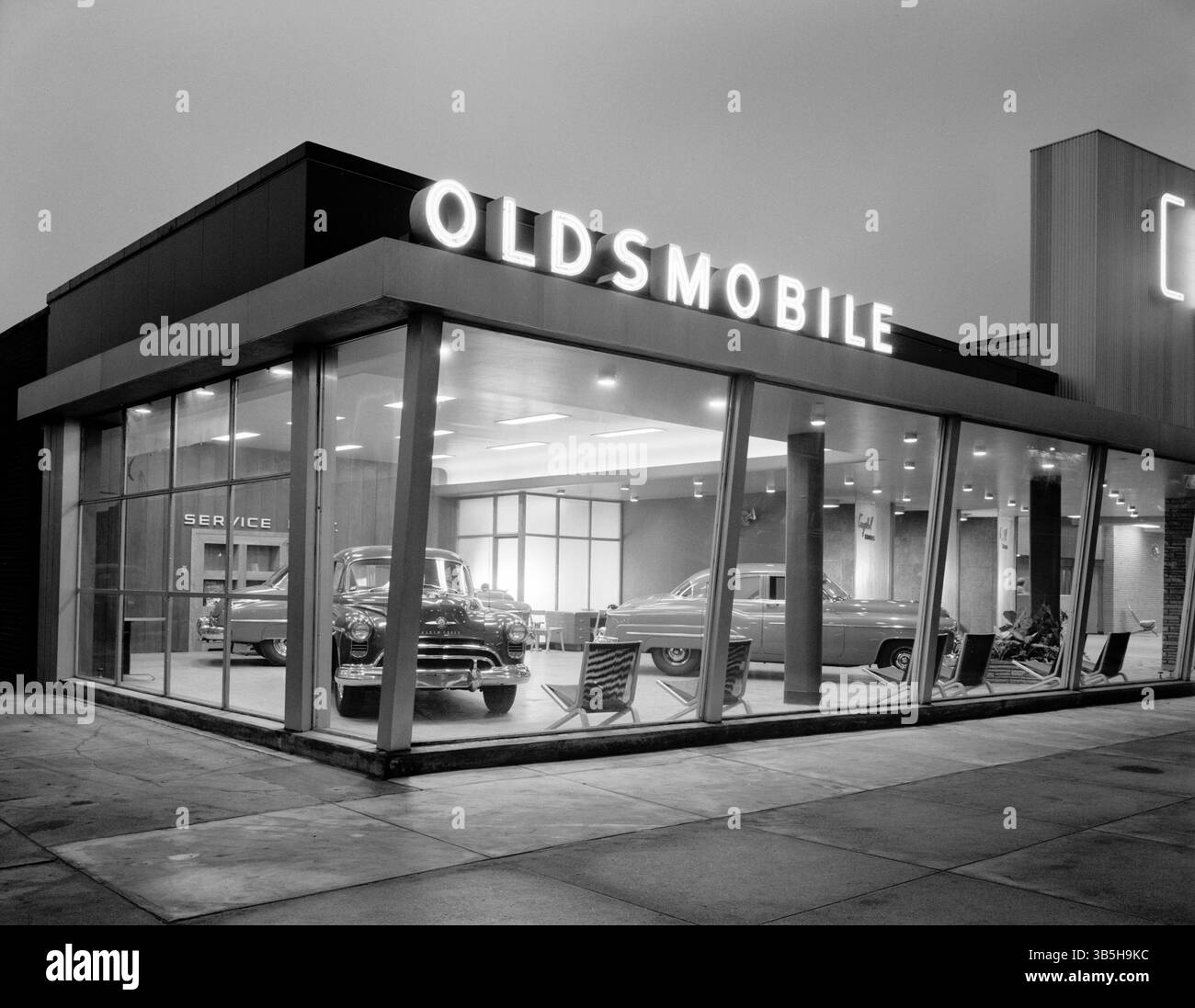 New car dealership usa Black and White Stock Photos & Images - Alamy