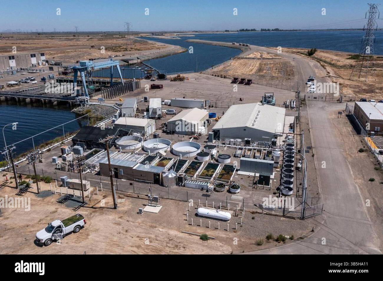Uc davis aerial hi-res stock photography and images - Alamy