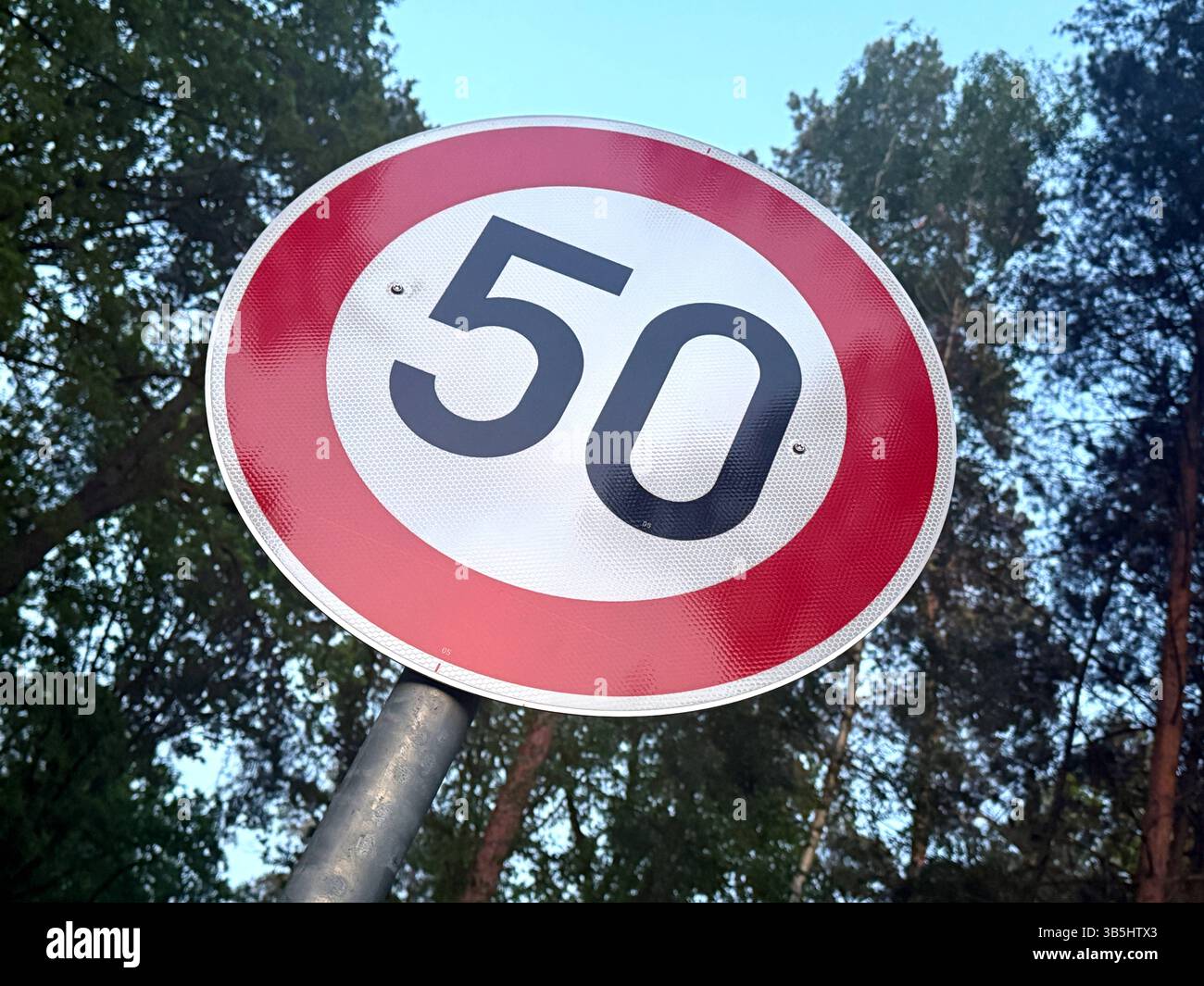 Verkehrsschild 50 km/h Geschwindigkeit Verkehrsregel *** Traffic sign ...