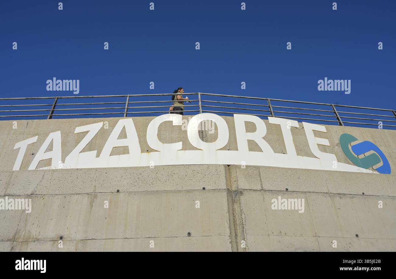 Breakwater, concrete, harbour wall, Puerto de Tazacorte, La Palma ...