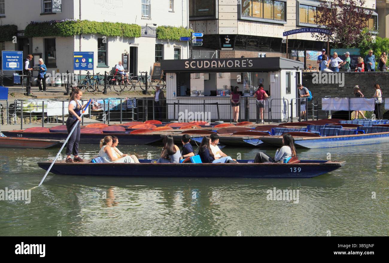 Punt cambridge hi-res stock photography and images - Alamy