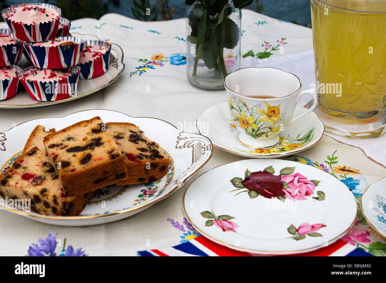 Ve day 2025 hi-res stock photography and images - Alamy