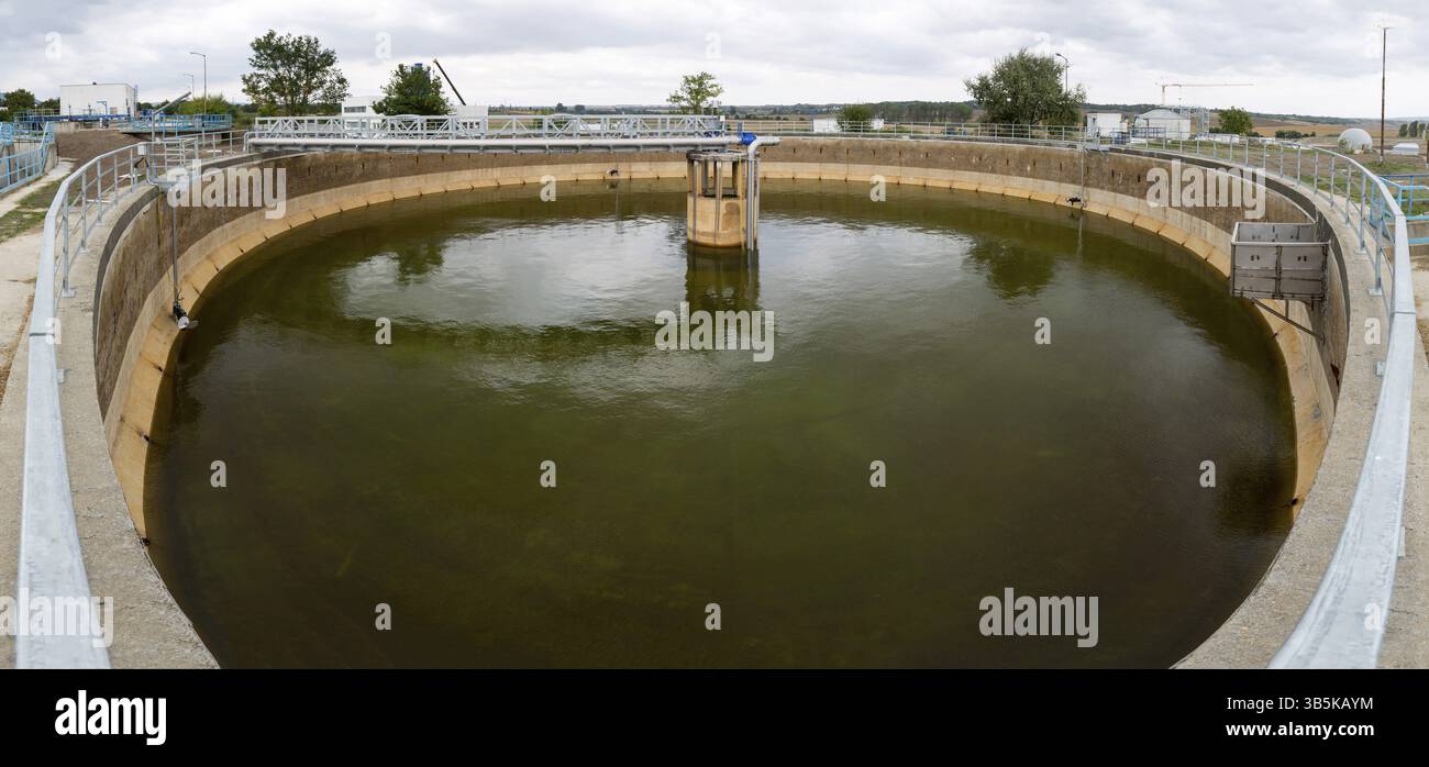 Sludge Recirculation Clarifier Solid Contact Sedimentation Tank. Green ...