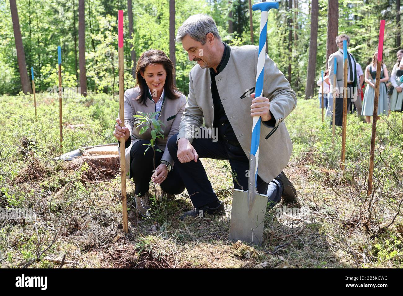 02 May 2025, Bavaria, Roßtal: Bavaria's Minister President Markus Söder ...