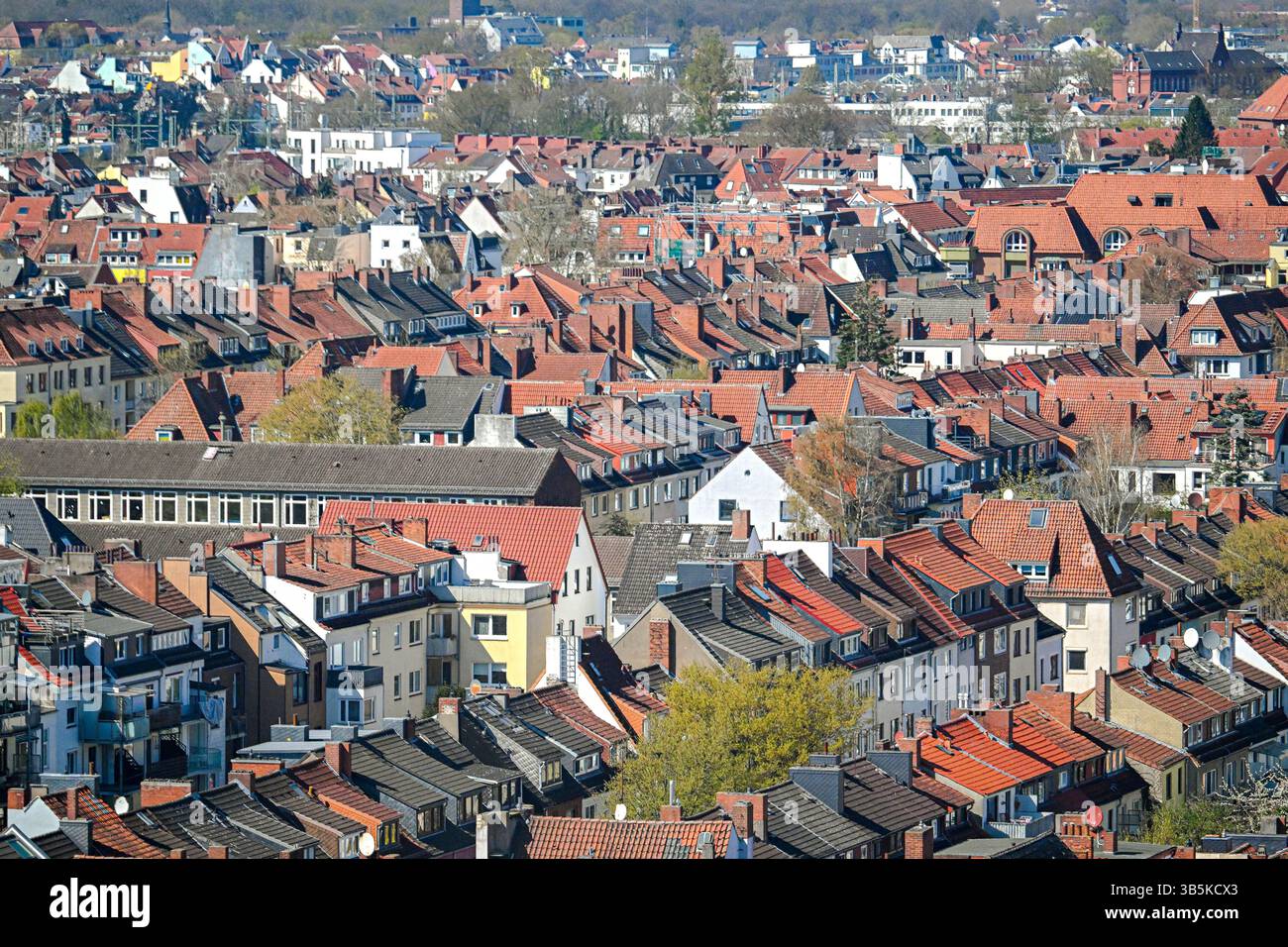 Bremen, Germany. 08th Apr, 2025. View over the houses in the Findorff ...