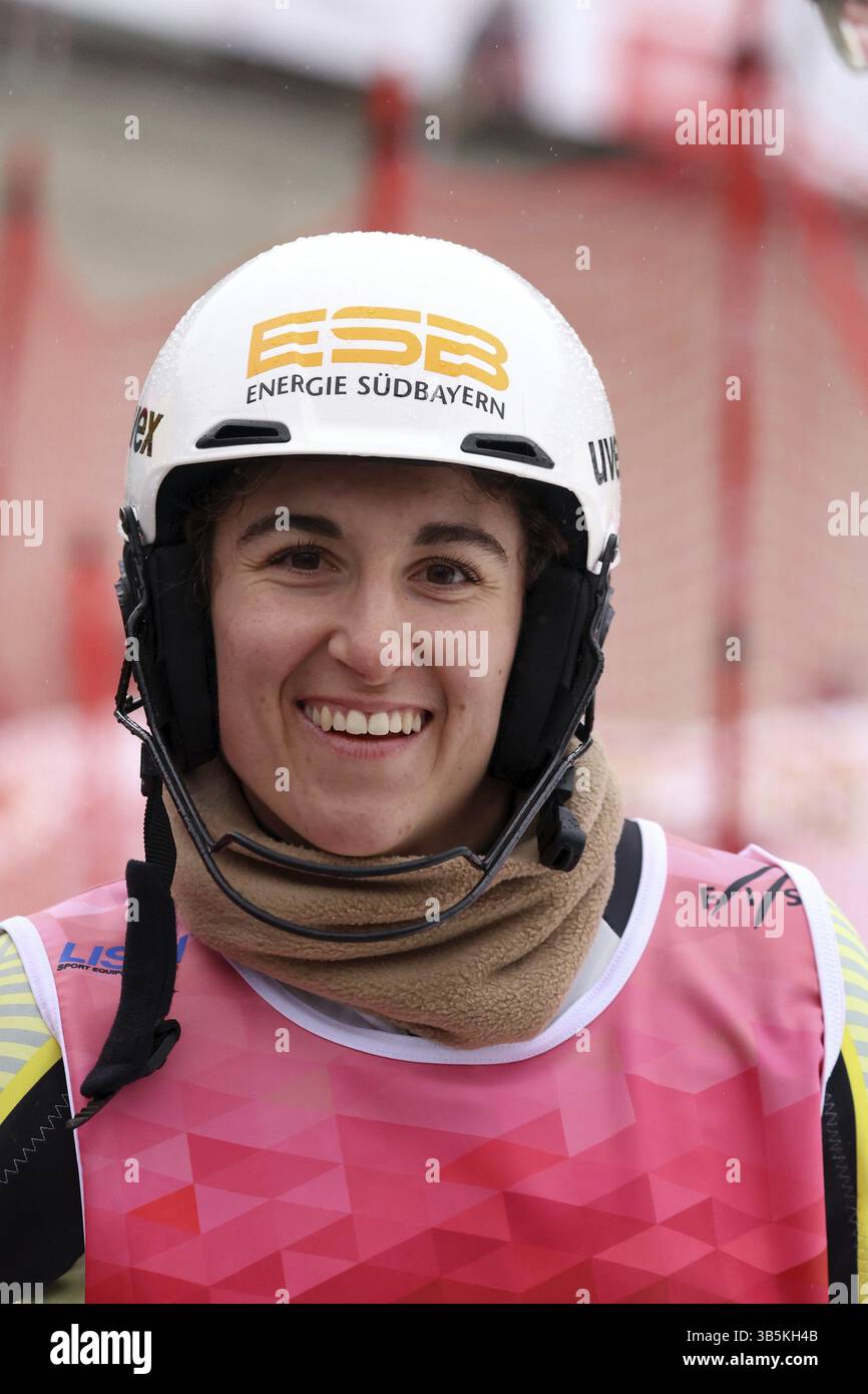 Had a good laugh again after her silver medal: Anna-Maria Rieder (RSV ...