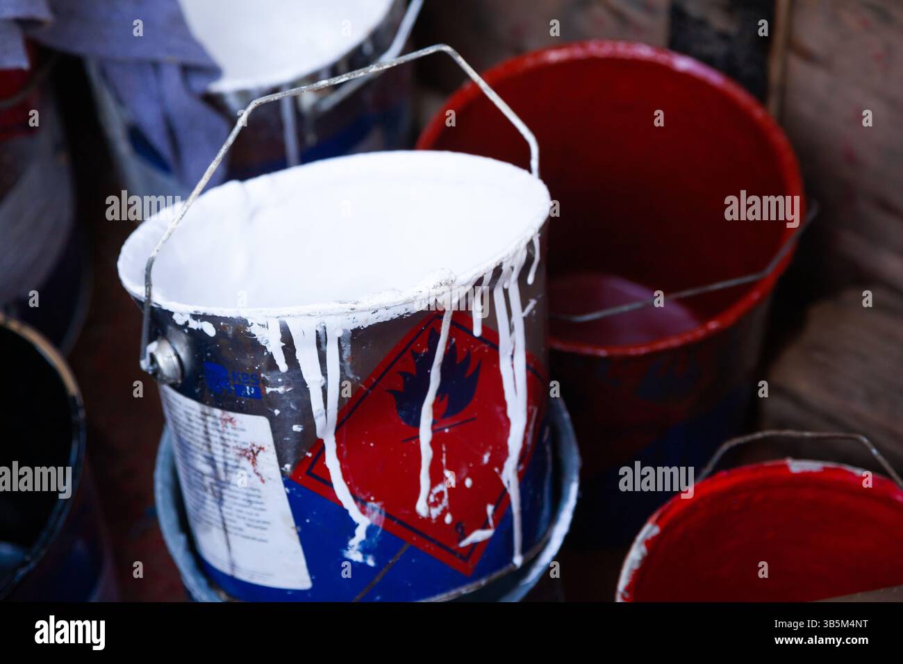 Top view set cans hi-res stock photography and images - Alamy