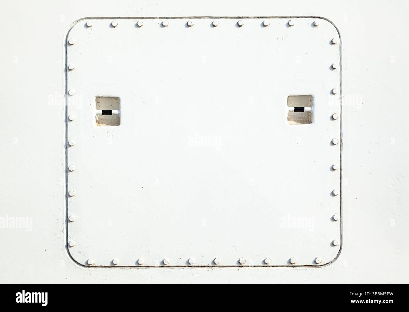 Hatch cover hi-res stock photography and images - Alamy