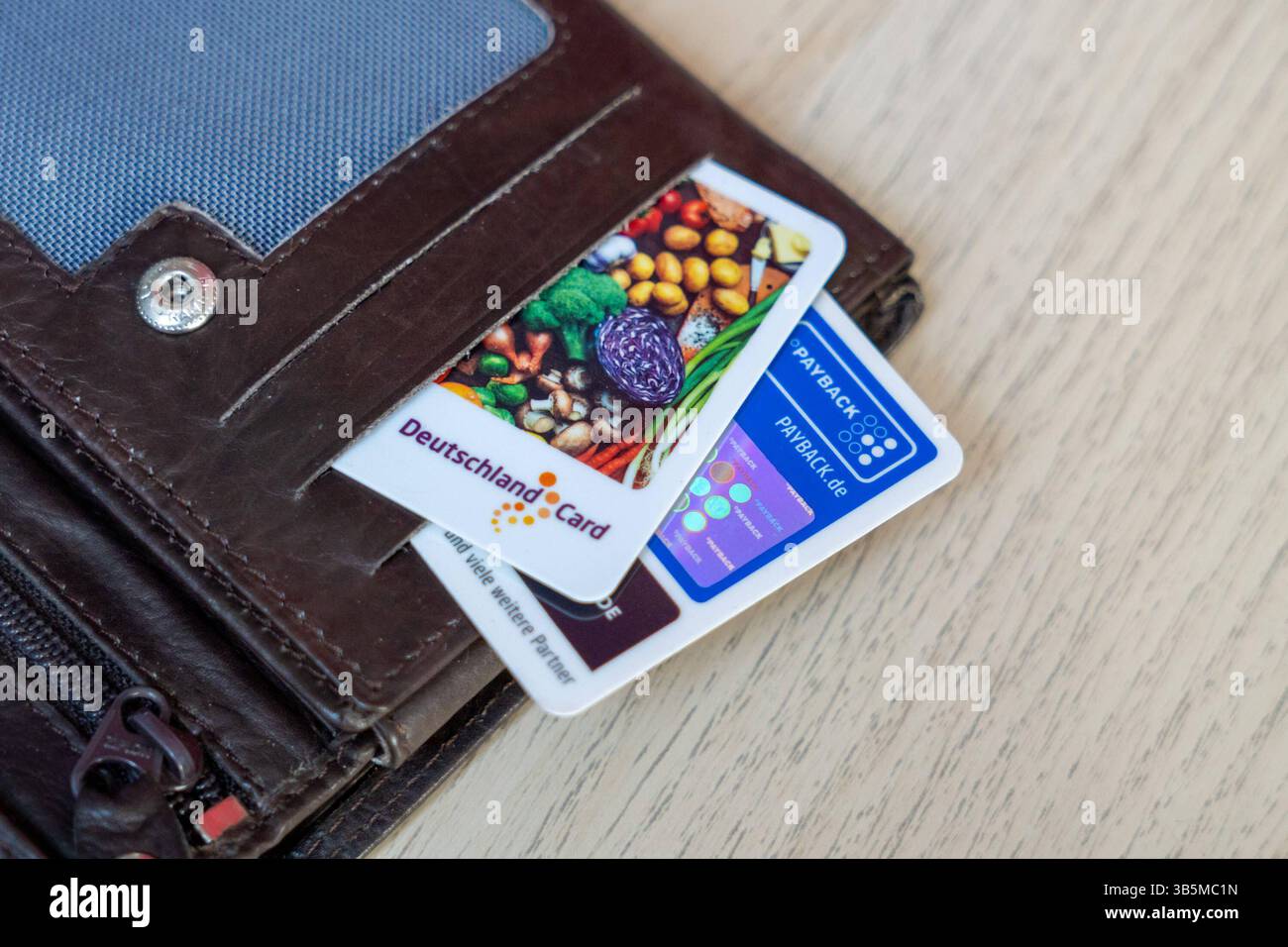 Stockbilder 05/2025 Bonusprogramm - Deutschland Card und Payback Karte ...