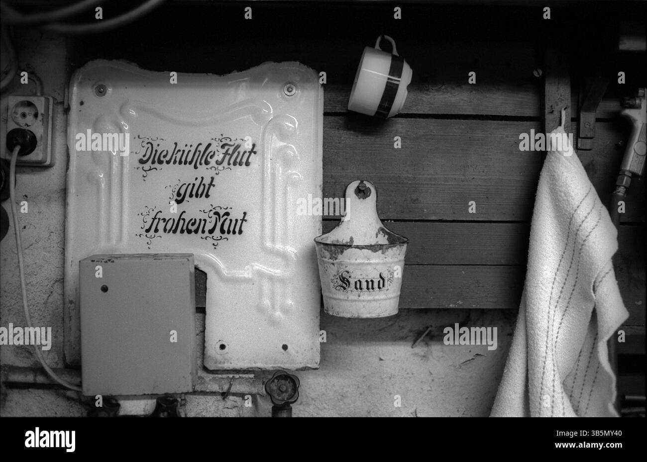 Germany, Berlin, 27 April 1992, Elektromaschinen - und Ankerwicklerei ...